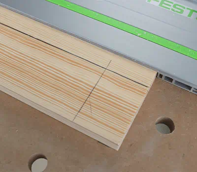Routing a groove in wood » Guide to using the router
